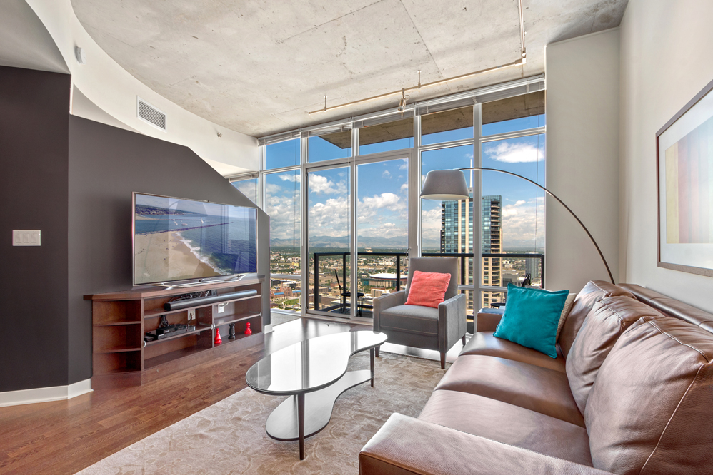 39th Floor Spire Condo with Sky Club Access